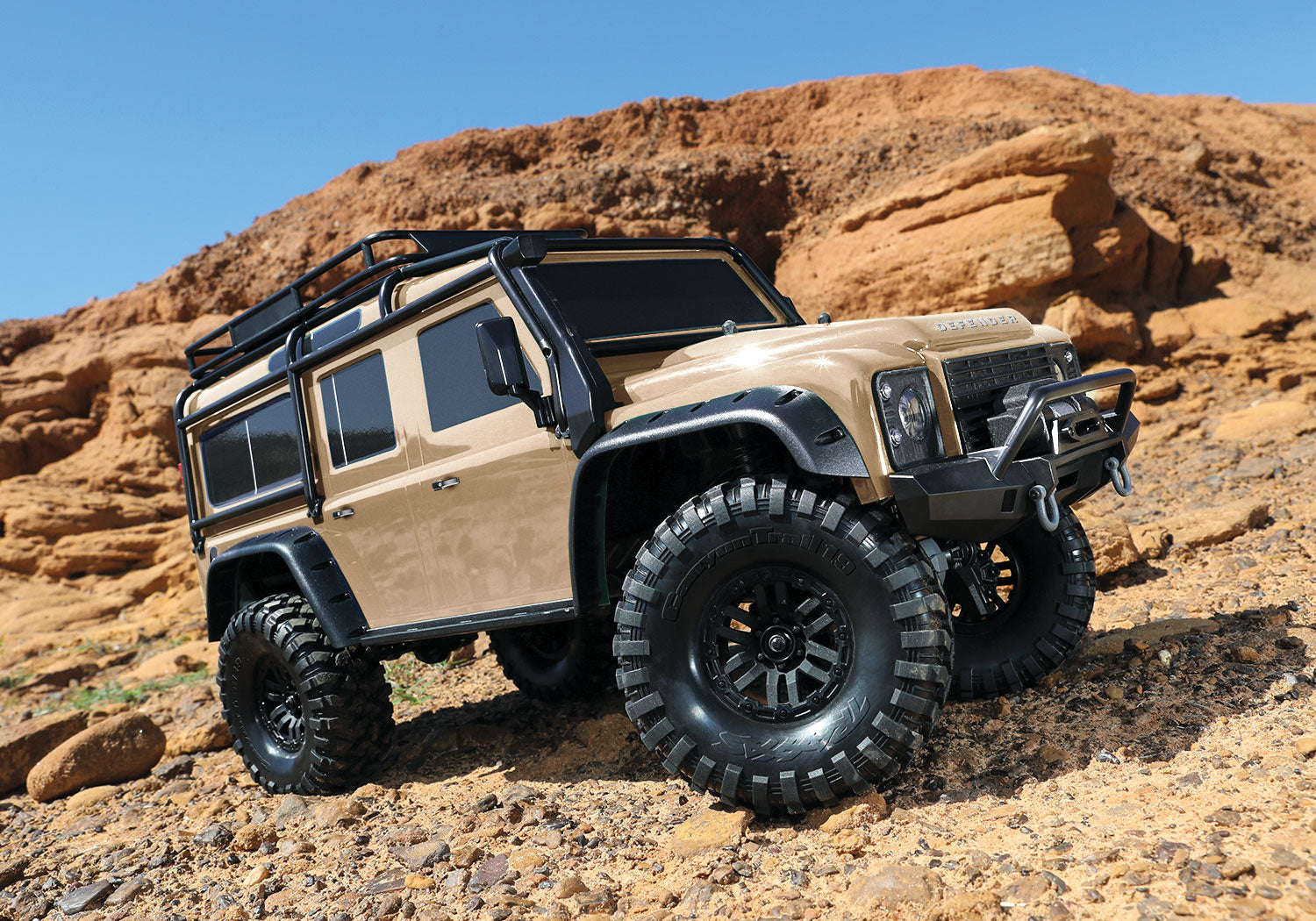 82256-4 TRX-4 Land Rover Defender 1/10 Scale And Trail Crawler With Cl ...